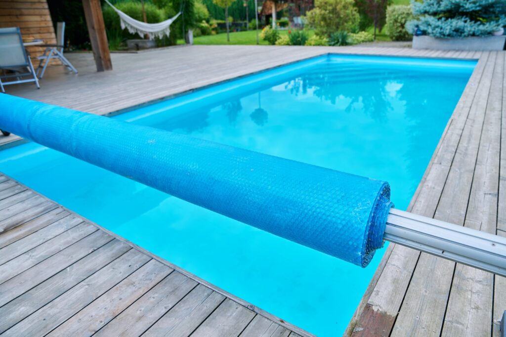 Tout savoir sur les piscines à coque : avis et conseils - Idées travaux ...